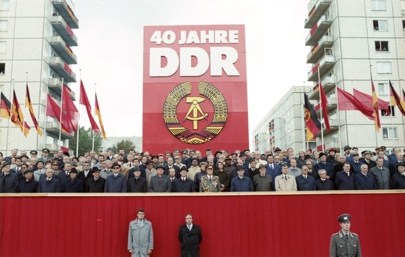 Feiern und Feiertage in der DDR - DDR | Zeitklicks