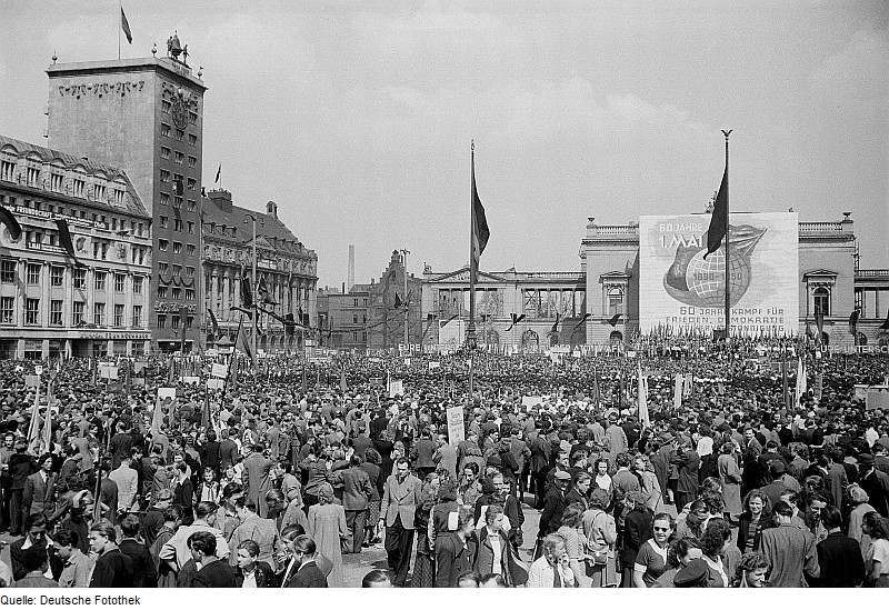 Feiern und Feiertage in der DDR - DDR | Zeitklicks