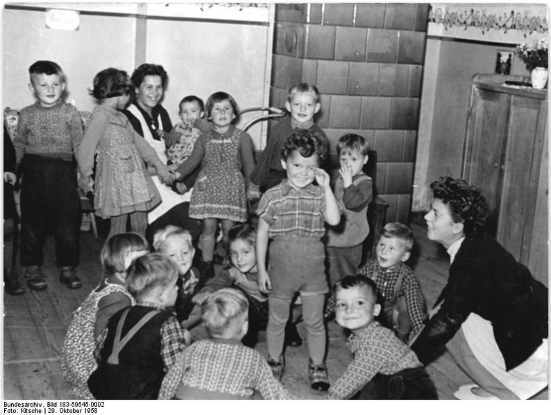 In der Krippe und im Kindergarten - DDR | Zeitklicks