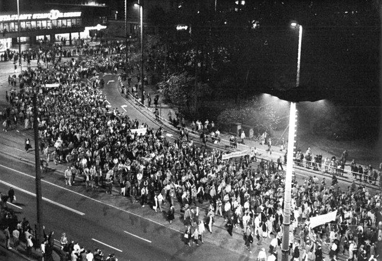 Wir sind das Volk! - DDR | Zeitklicks